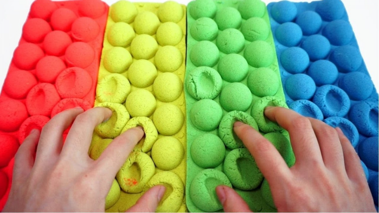 Une recette très facile de DIY sable magique fait maison - DIY ...