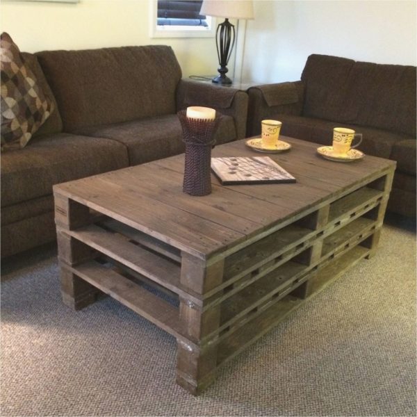 Table basse en palette DIY en 7 étapes simples - DIY, Mobilier - ZENIDEES