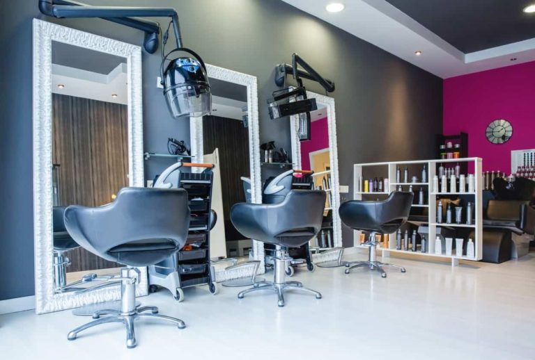 Mobilier coiffure - 7 astuces utiles pour décorer votre salon ...