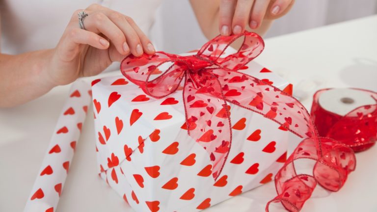 55 idées de cadeau Saint Valentin pour homme en fonction de la durée de ...