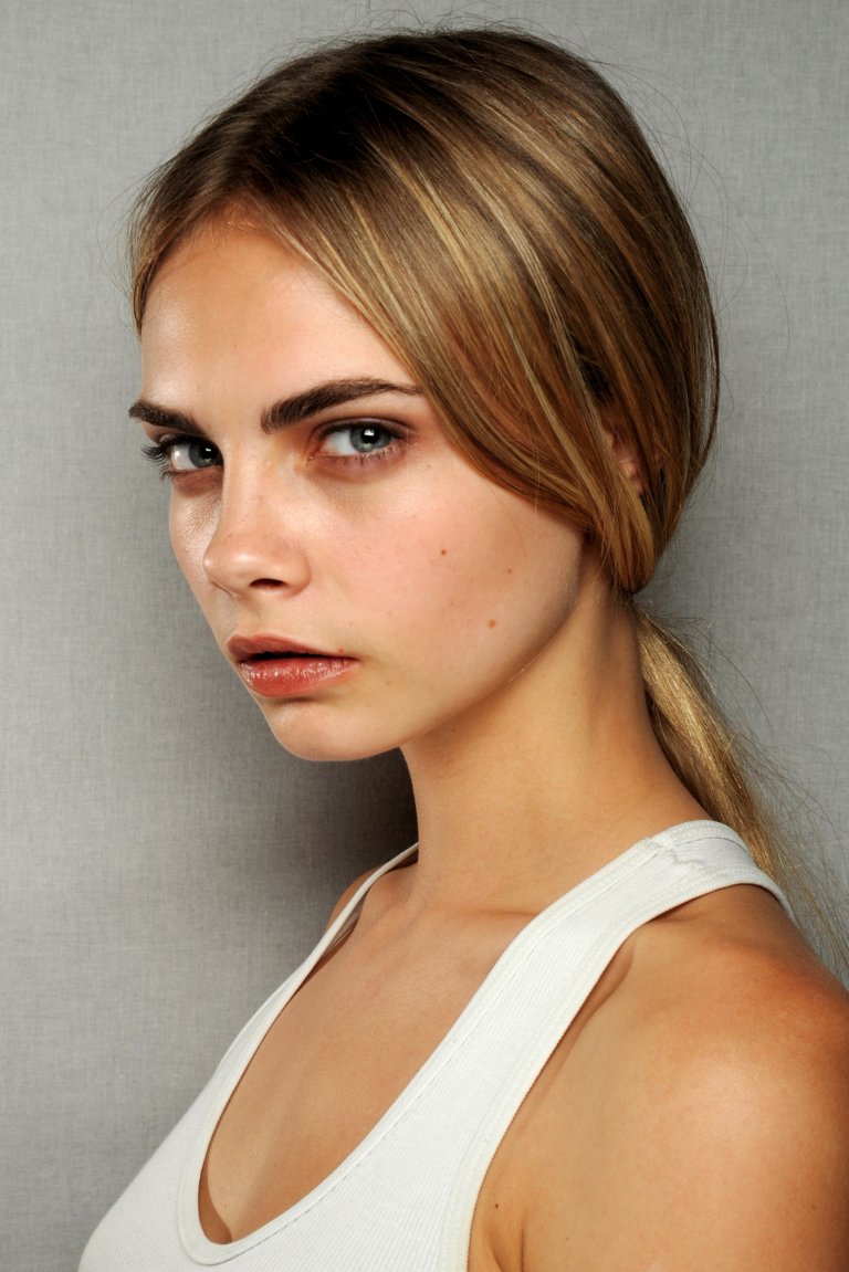 Plus de 45 idées de coiffure attachée - Coiffures - ZENIDEES