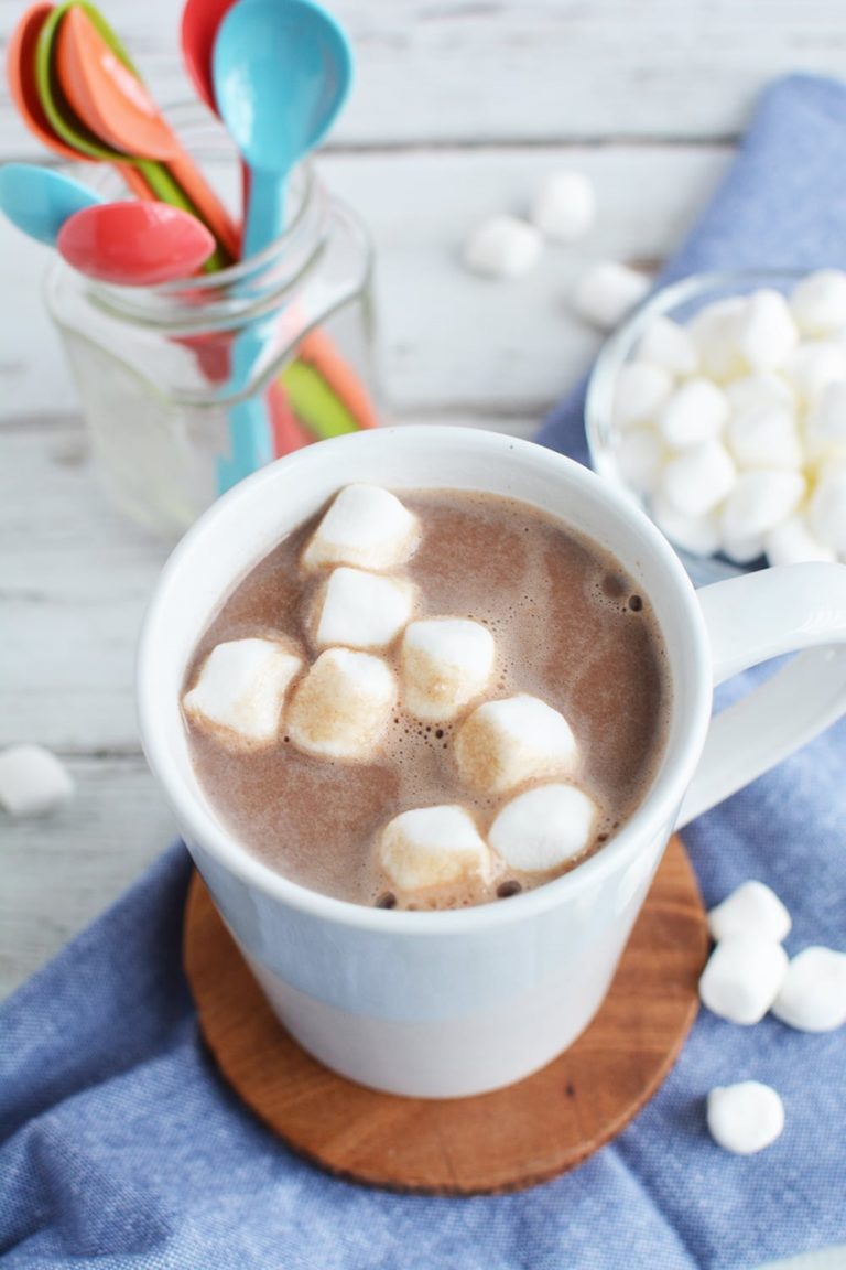 Chocolat chaud maison - La meilleure recette | Zenidées.com