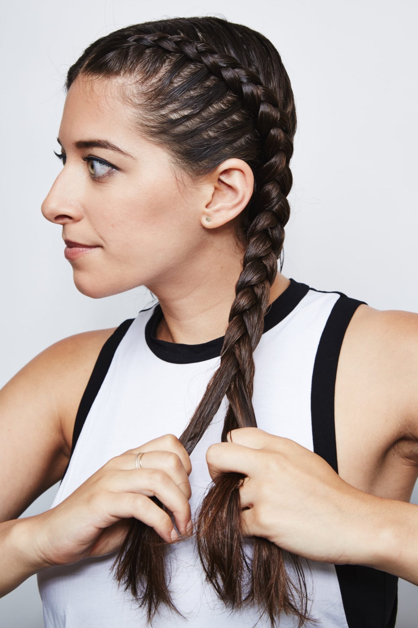 8 coiffures avec tresses collées pour votre look tendance en 2022 ...
