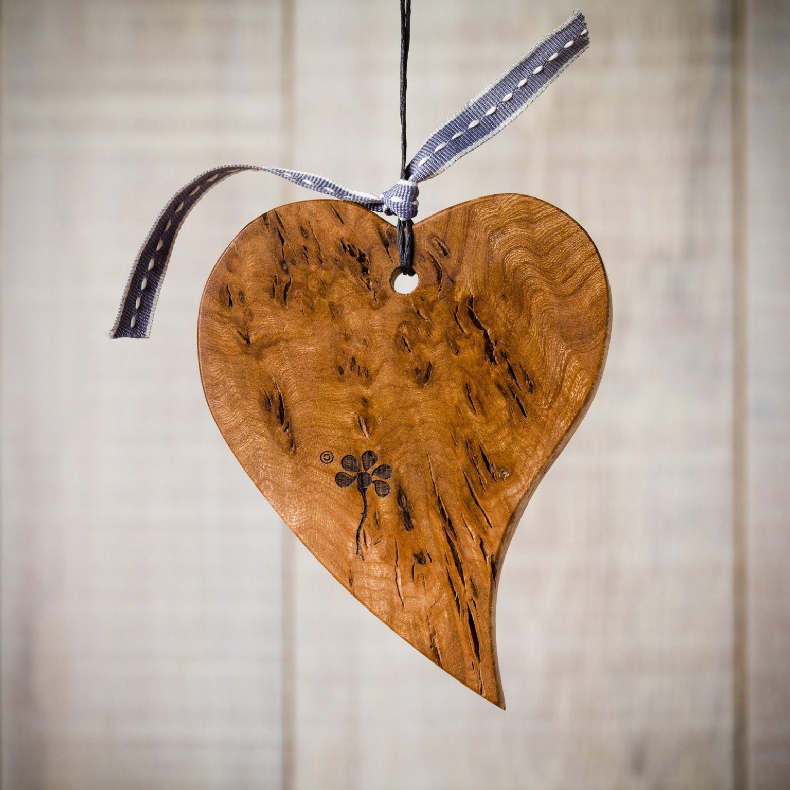 Cœur en bois | Projet DIY en 8 étapes simples | Zenidées.com