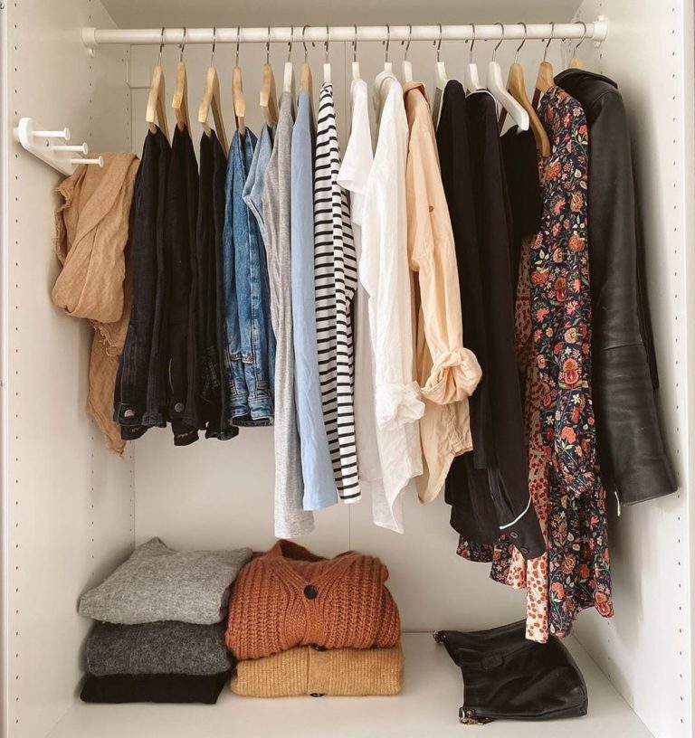Comment construire une garde-robe minimaliste avec seulement 10 ...