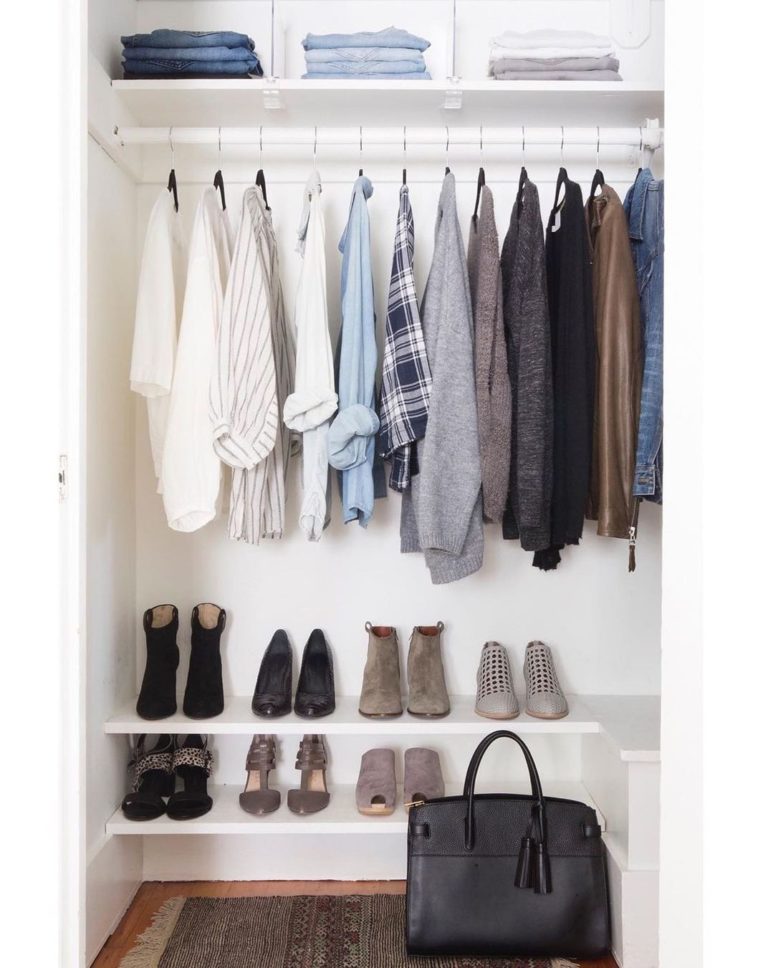 Comment construire une garde-robe minimaliste avec seulement 10 ...